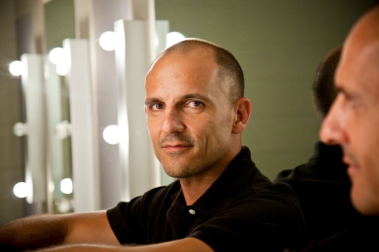 News: Australian Superstar Carl Barron Comes To The UK