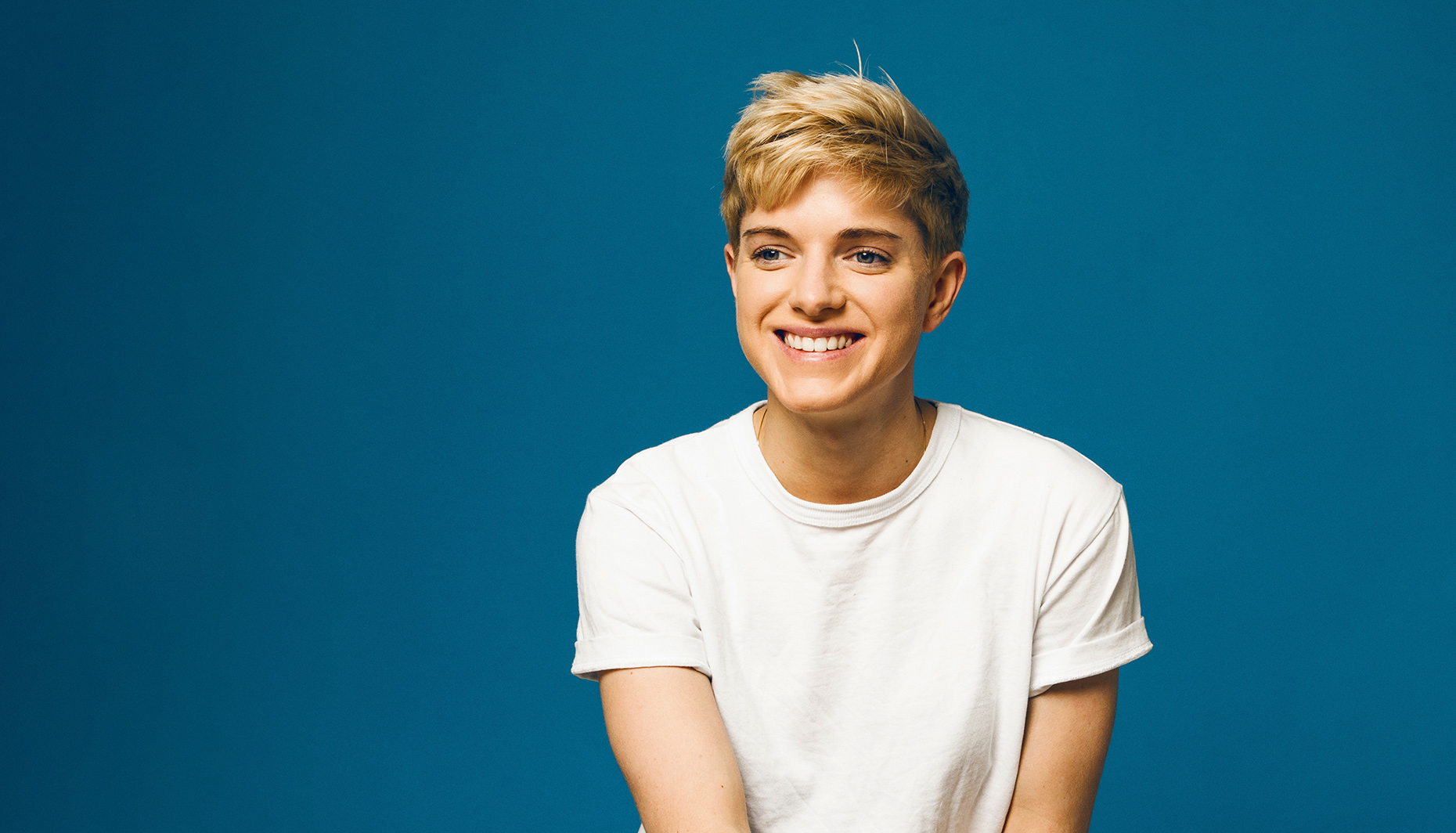 Mae Martin Wins Best TV Situation Comedy for Feel Good