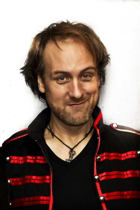 Review: Mitch Benn, Leicester Square Theatre | Beyond The Joke